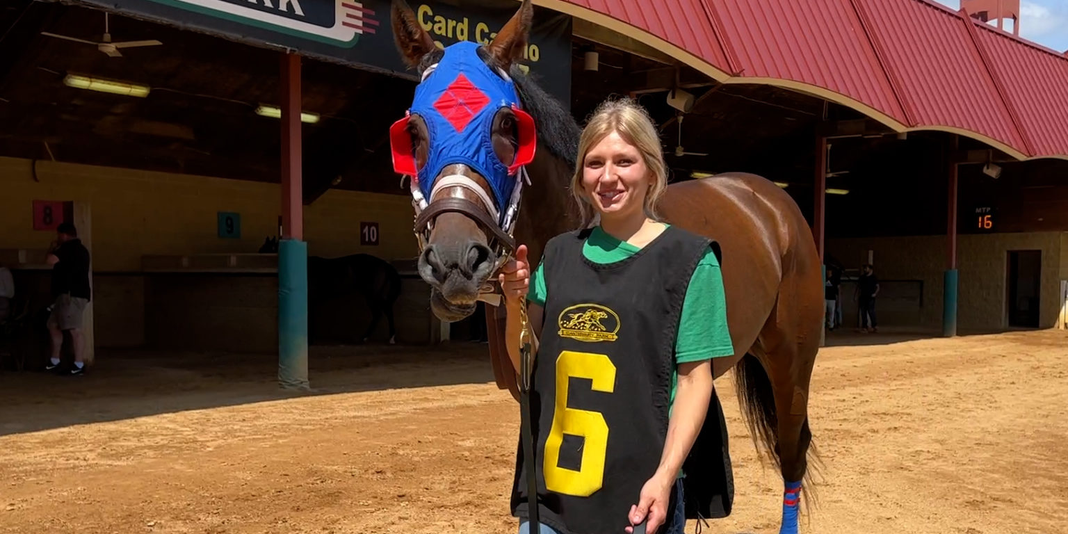 A Day in the Life of a Racehorse - Canterbury Park
